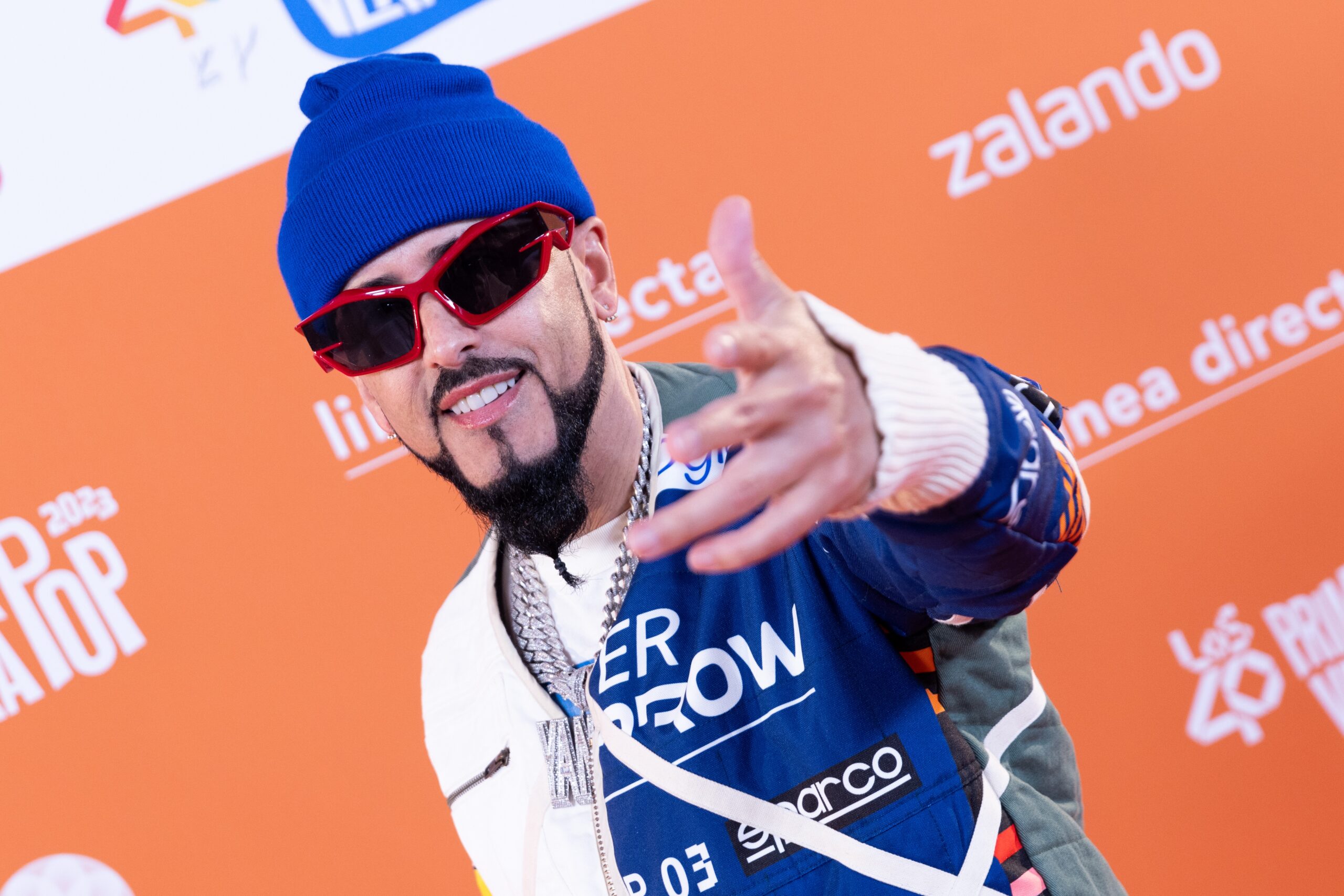 Yandel une generaciones con ‘Replay’, su hit junto a Dei V | Emisoras ...